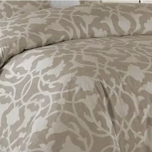 Barbara Barry | Bedding | Barbara Barry Floral Tulip Poetical Duvet ...